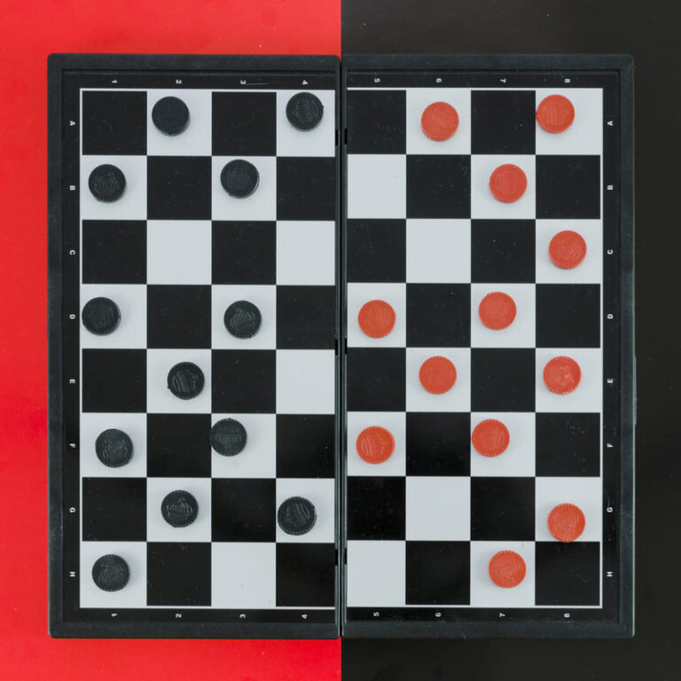 Como Jogar Dama: Um Guia Completo, Detalhado e Conversado